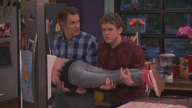 Vans Sk8-Hi Zip Pink Canvas Sneakers worn by Piper Hart (Ella Anderson ...