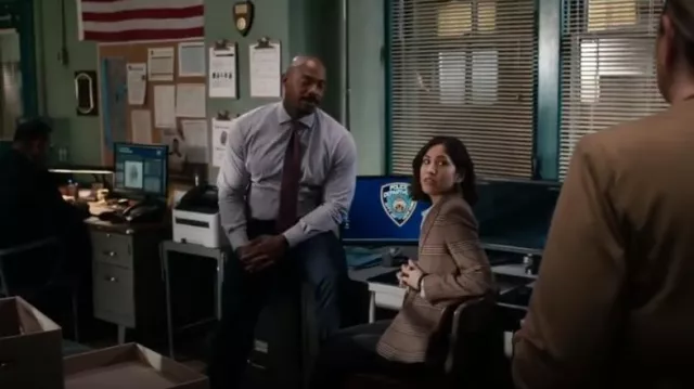 Majestic Gar­i­on Plaid Blaz­er Coat worn by Violet Yee (Connie Shi) as ...