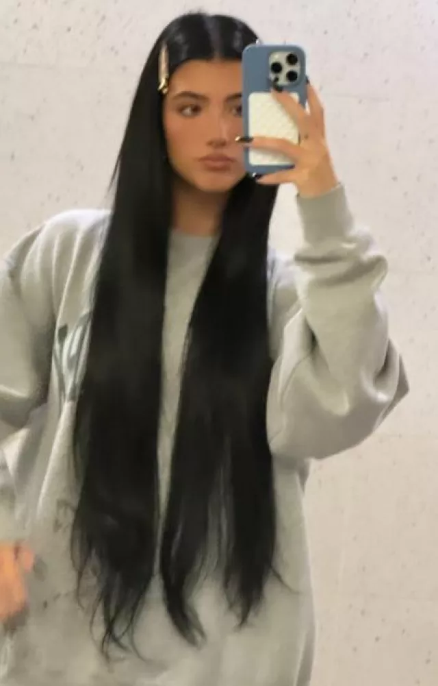 Octobuddy Silicone Suction Case in White worn by Charli D'Amelio on her ...