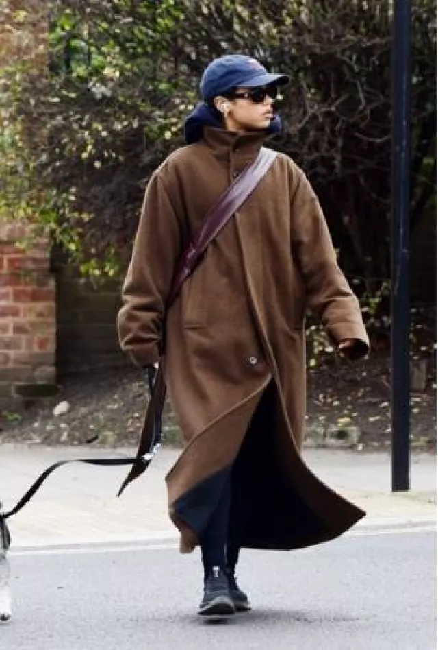 Gentle Monster La Mode 01 Sunglasses worn by Taylor Russell in London ...