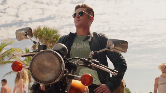 The leather jacket, Matt Brody (Zac Efron) in Baywatch | Spotern