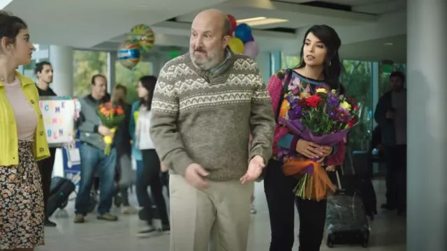 Jersey con ojales de contraste Bl-Nk usado por Naz (Saba Homayoon) como ...