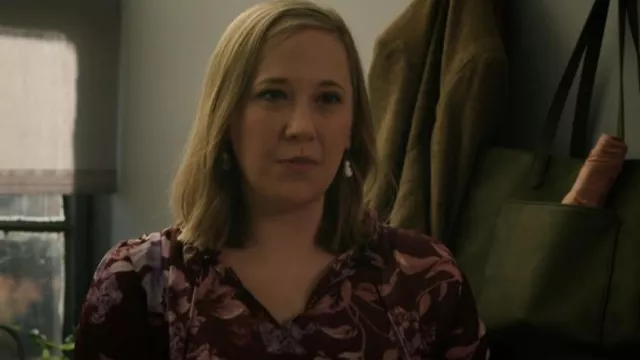 White House Po­ets Blouse worn by Carol (Alice Barrett) as seen in ...