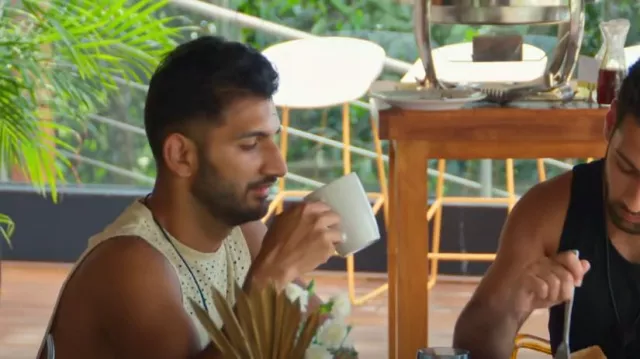 Verdusa Out Mus­cle Top worn by Ashmal Ali as seen in Couple to ...