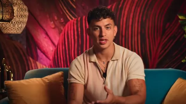 Topman Knit­ted Po­lo worn by Jonathan Intriago as seen in Couple to ...