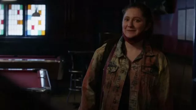 Topshop Lace Trim Bodysuit in Khaki worn by Debbie Gallagher (Emma ...