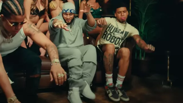 Amiri White & Red MA Socks worn by NLE Choppa in SACUDELO by El Alfa ...