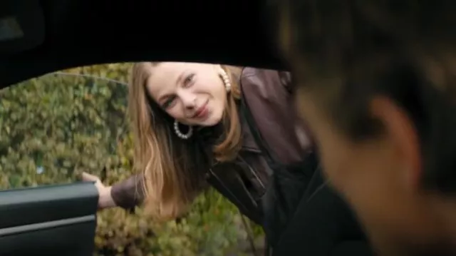 Claires Hoop Ear­rings worn by Stella Sandell (Alexandra Karlsson ...