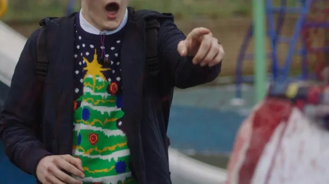 Christmas Sweater of John (Malcolm Cumming) in Anna and the Apocalypse ...