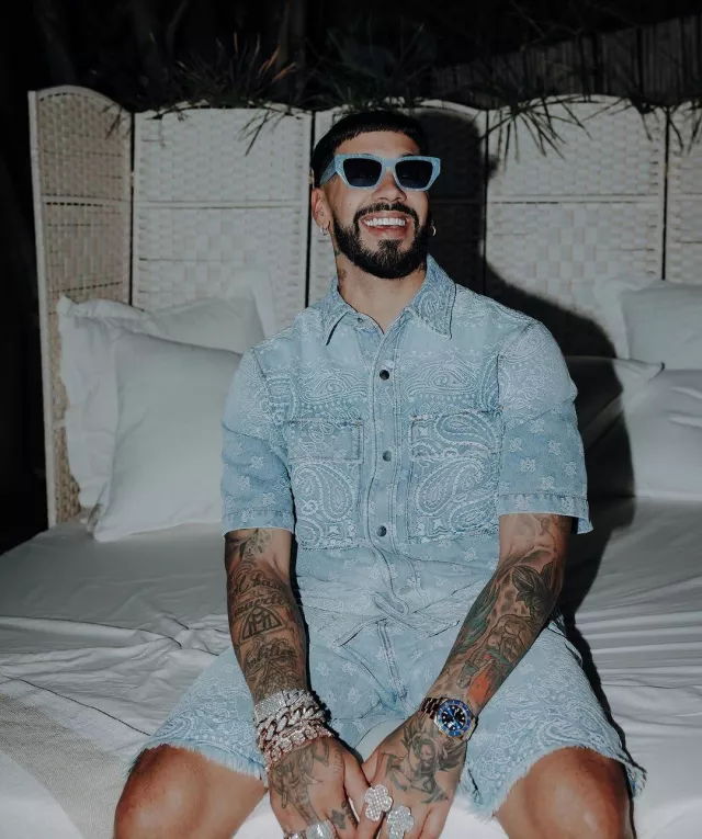 Amiri Perfect Indigo Bandana Snap Shirt worn by Anuel AA on the ...