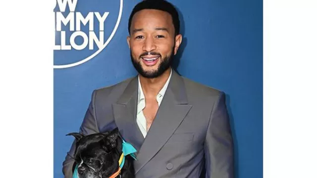 John Legend Outfits: he is wearing a grey suit in The Tonight Show TV ...