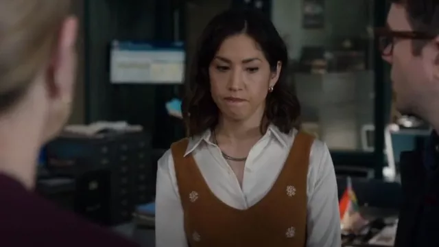 Madewell Sweater Tank worn by Violet Yee (Connie Shi) as seen in Law ...