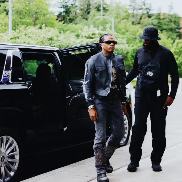 Lunettes de soleil Geth étroites noires Rick Owens portées par Gunna ...