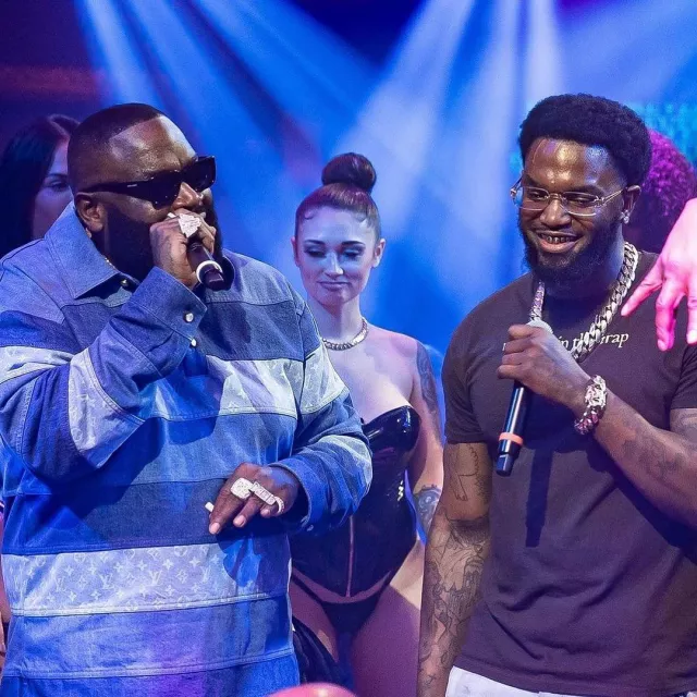 Saint Laurent Black Rectangular 'Sunrise' Sunglasses (SL534) worn by ...