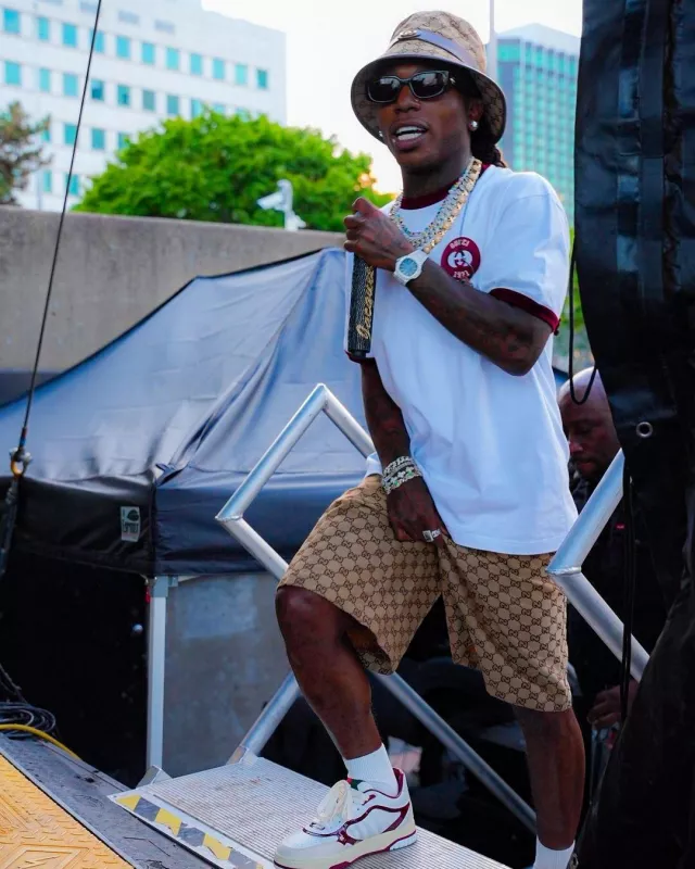 Gucci White & Patent Red Re Web Sneakers worn by Jacquees on the ...