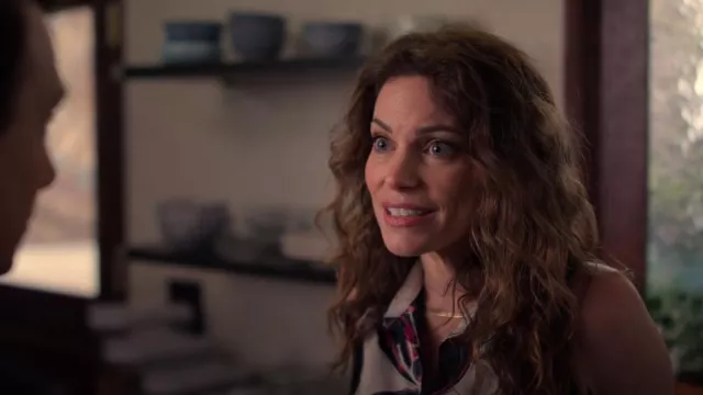 Kendra Scott Herringbone Chain Necklace worn by Amanda LaRusso ...