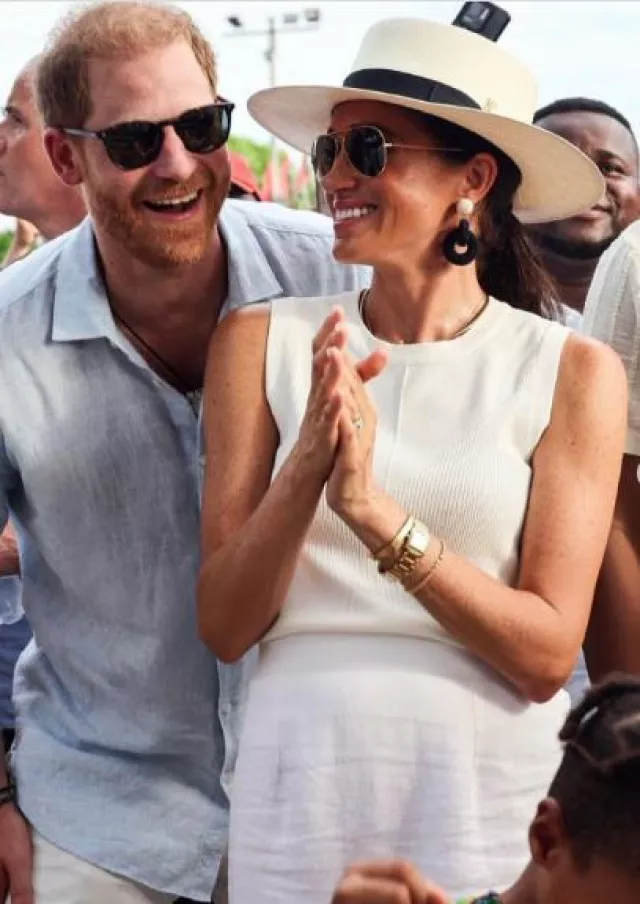 Ray-Ban Rb3025 Original Aviator Sunglasses worn by Meghan Markle in ...