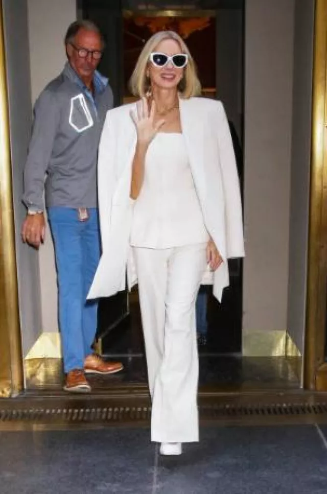 Linda Farrow Connie Sunglasses worn by Naomi Watts at The Today Show on ...