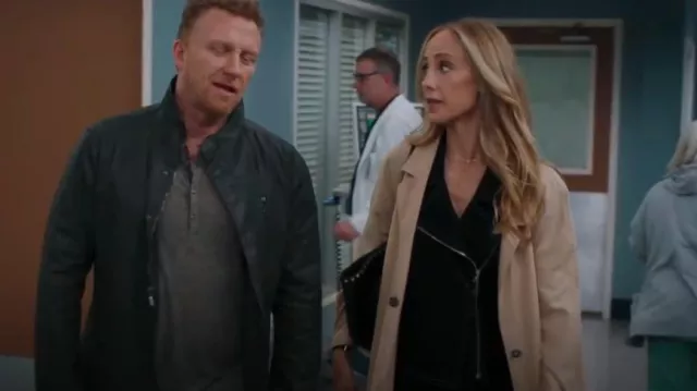 Valentino Garavani Large Rockstud Leather Tote worn by Dr. Teddy Altman ...