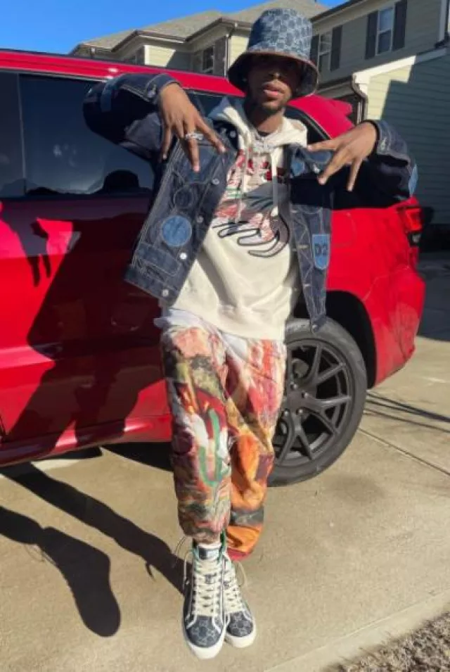 Gucci Blue GG Denim & Leather Trim Bucket Hat worn by Toosii on the ...