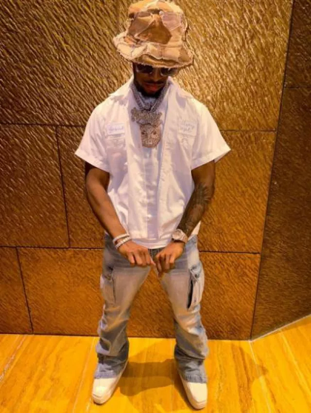 Gallery Dept. Beige Patchwork Bucket Hat worn by Toosii on the ...