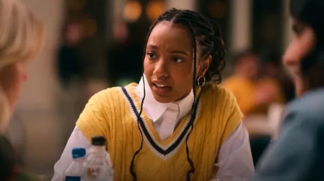 Wild Fable Oversized Sweater Vest worn by Whitney Chase (Alyah Chanelle ...