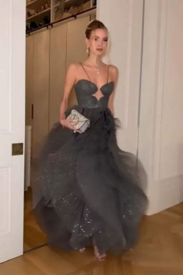 Maria Lucia Hohan Sureya Gown worn by Leonie Hanne on her Instagram ...