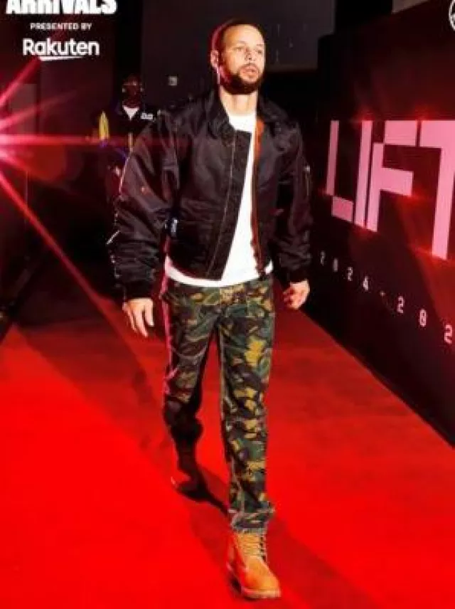 Jeans réversibles Martine Rose Green Camo portés par Stephen Curry sur ...
