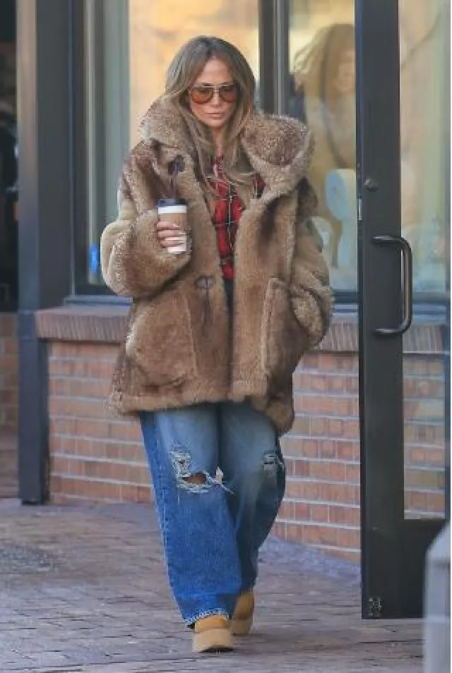 R13 Double Stack Lace-Up Boots worn by Jennifer Lopez in Aspen on ...