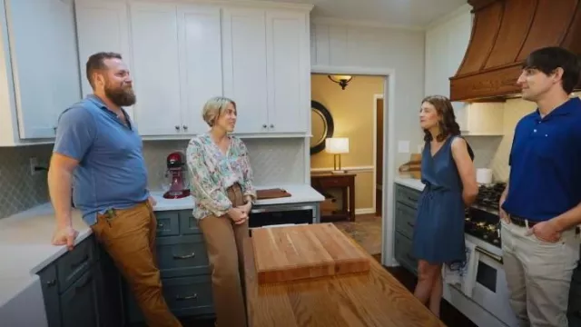 Zara High Rise Marine Straight Jeans worn by Erin Napier as seen in ...