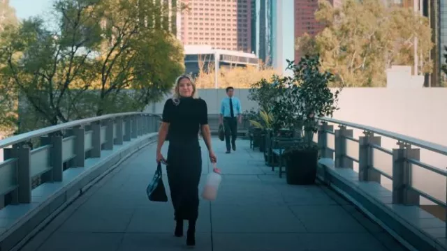 Victoria Beckham Gathered Dress worn by Isla Gordon (Kate Hudson) as ...