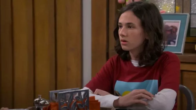 Old Navy Short-Sleeve Graphic T-Shirt worn by Grover Johnson (Hank ...