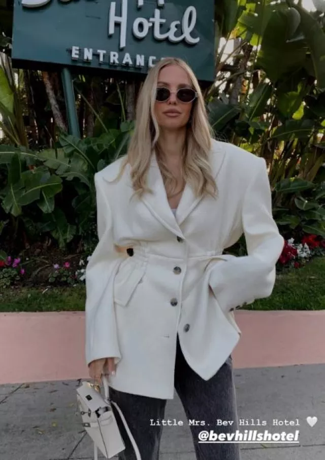 Hermes Mini Kelly Craie worn by Leonie Hanne on her Instagram Story on ...