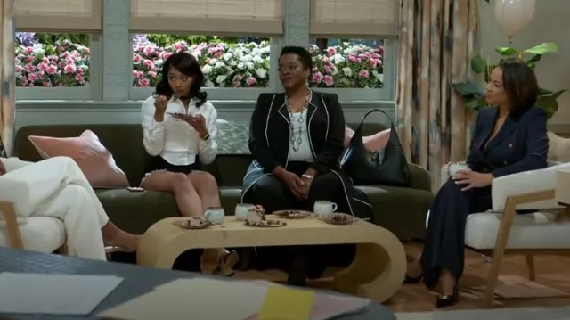 Kasper Long Sleeve Seamed Topper Jacket worn by Mona Wilson(Karan ...