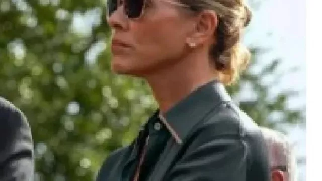 The Waterfront S01 Belle Buckley Blouse of Mae Buckley (Maria Bello) in ...