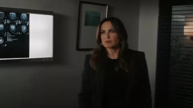 Rag & Bone 'The Knit' Long Sleeve T-Shirt worn by Olivia Benson ...