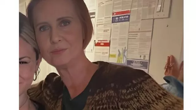 Miranda Hobbes Striped Ombre Cardigan worn by Carrie Bradshaw (Sarah ...