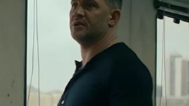 Tom Hardy T-shirt worn by Harry Da Souza (Tom Hardy) in MobLand (S01 ...