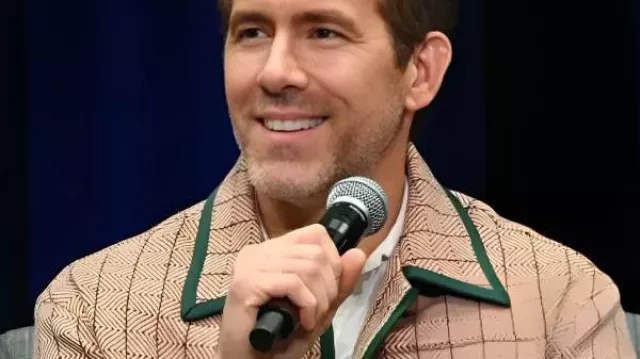 Chicago Theatre 2025 Ryan Reynolds Jacket in the music video Ryan ...