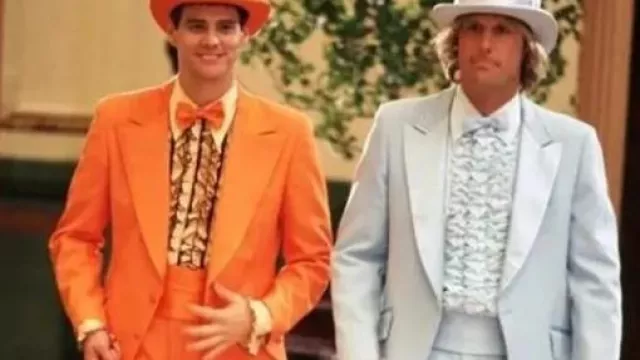 Dumb and Dumber Suits worn by Lloyd Christmas (Jim Carrey) as seen in ...