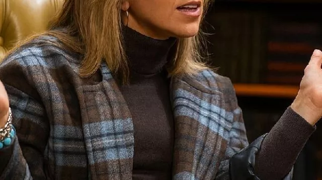 Kate Garraway Celebrity Plaid Coat porté par Kate Garraway (Kate ...