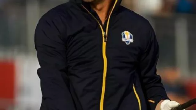 Black Zip-Up Jacket worn by Tom Felton in Ryder Cup 2025 | Spotern