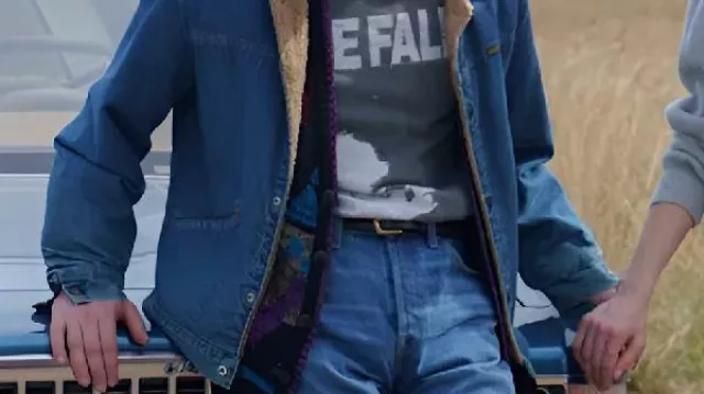 Cardigan worn by (Jonathan) in Stranger Things: The Rightside Up | Spotern