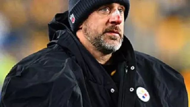 Aaron Rodgers Pittsburgh Steelers Cape Coat | Spotern
