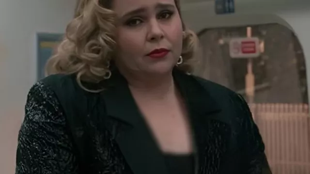 Twelve Dates ‘Til Christmas Mae Whitman Black Blazer worn by Kate (Mae ...