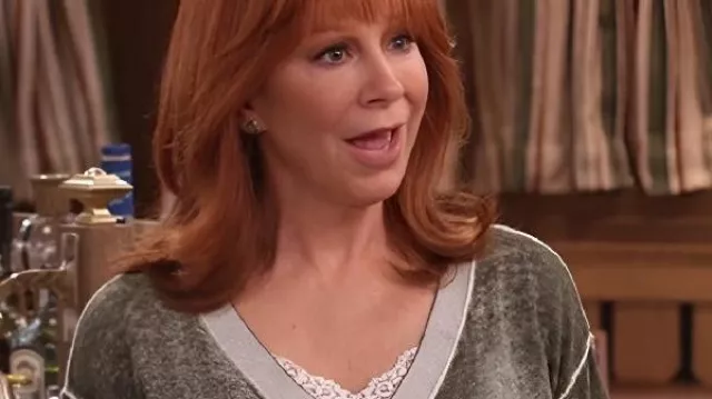 Happys Place 2025 Reba McEntire Grey V-Neck Sweatshirt worn by Bobbie ...