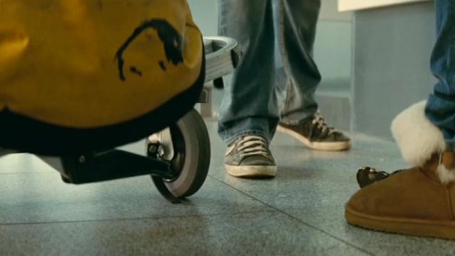 The sneakers of Jean-Yves (Dany Boon) in A perfect plan | Spotern