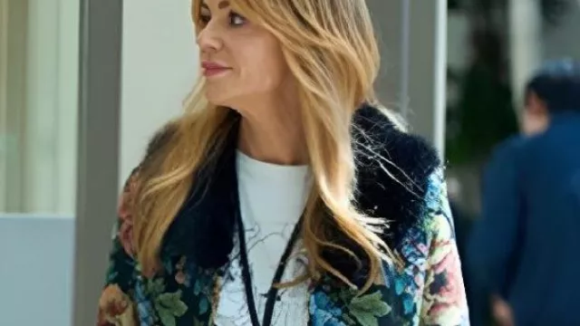 Floral Print Cropped Jacket worn by Morgan Gillory (Kaitlin Olson) as ...