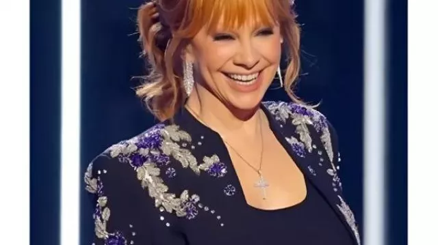 Reba McEntire Opry 100 Un blazer noir de célébration en direct porté ...