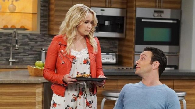 Red leather jacket of Gabi (Emily Osment) in Young & Hungry S4E10 | Spotern